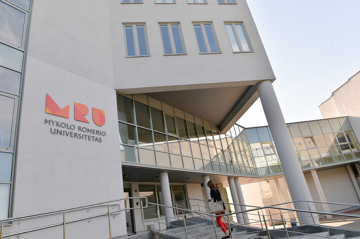 Stiprinamas Kalėjimų departamento ir Mykolo Romerio universiteto ...