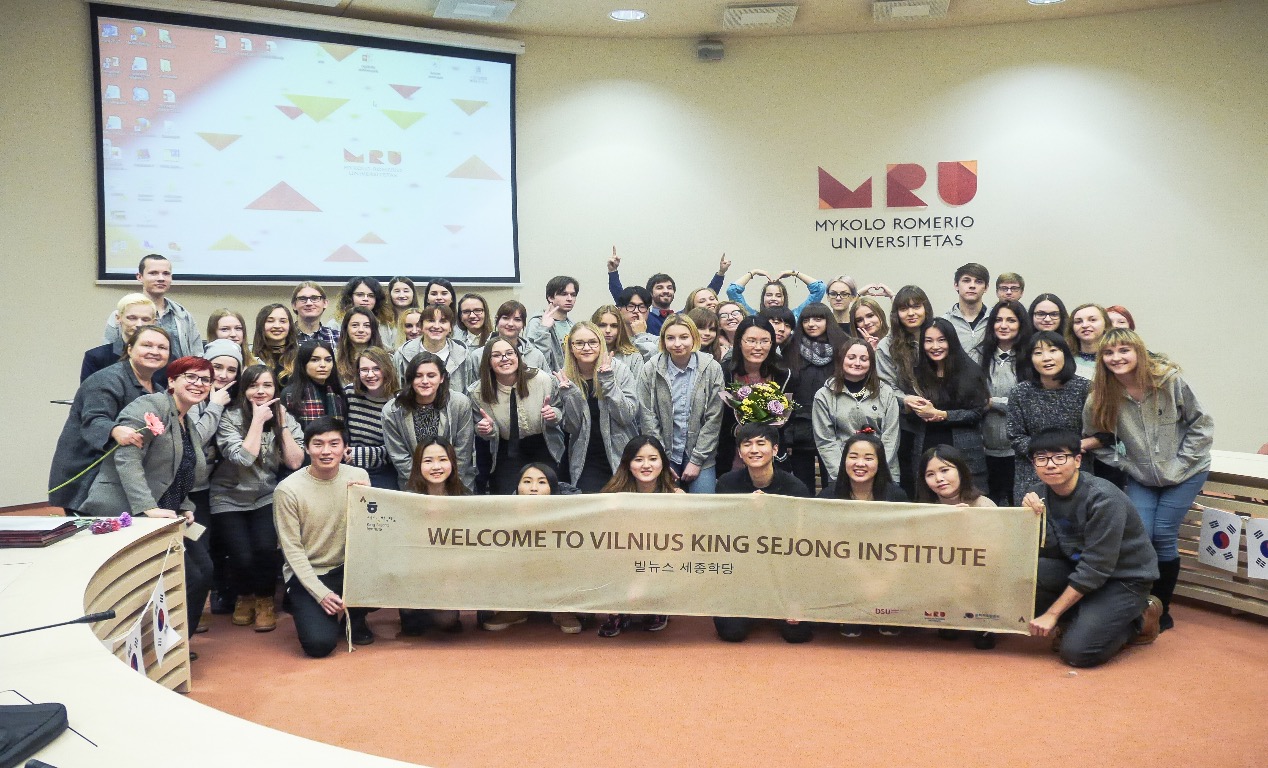 Certificates Awarded to Students Completing KSI Korean Courses - MRU